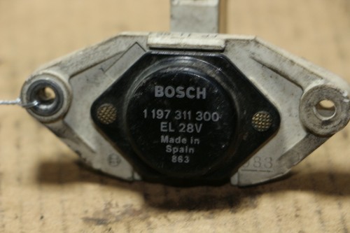 ORIGINAL BOSCH Generatorregler Lichtmaschineregler Regler EL 28V ...