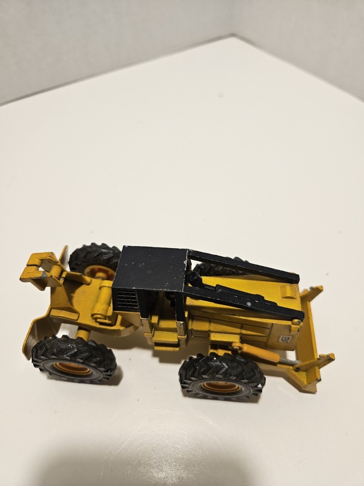 NZG Caterpillar 528 log Skidder | eBay