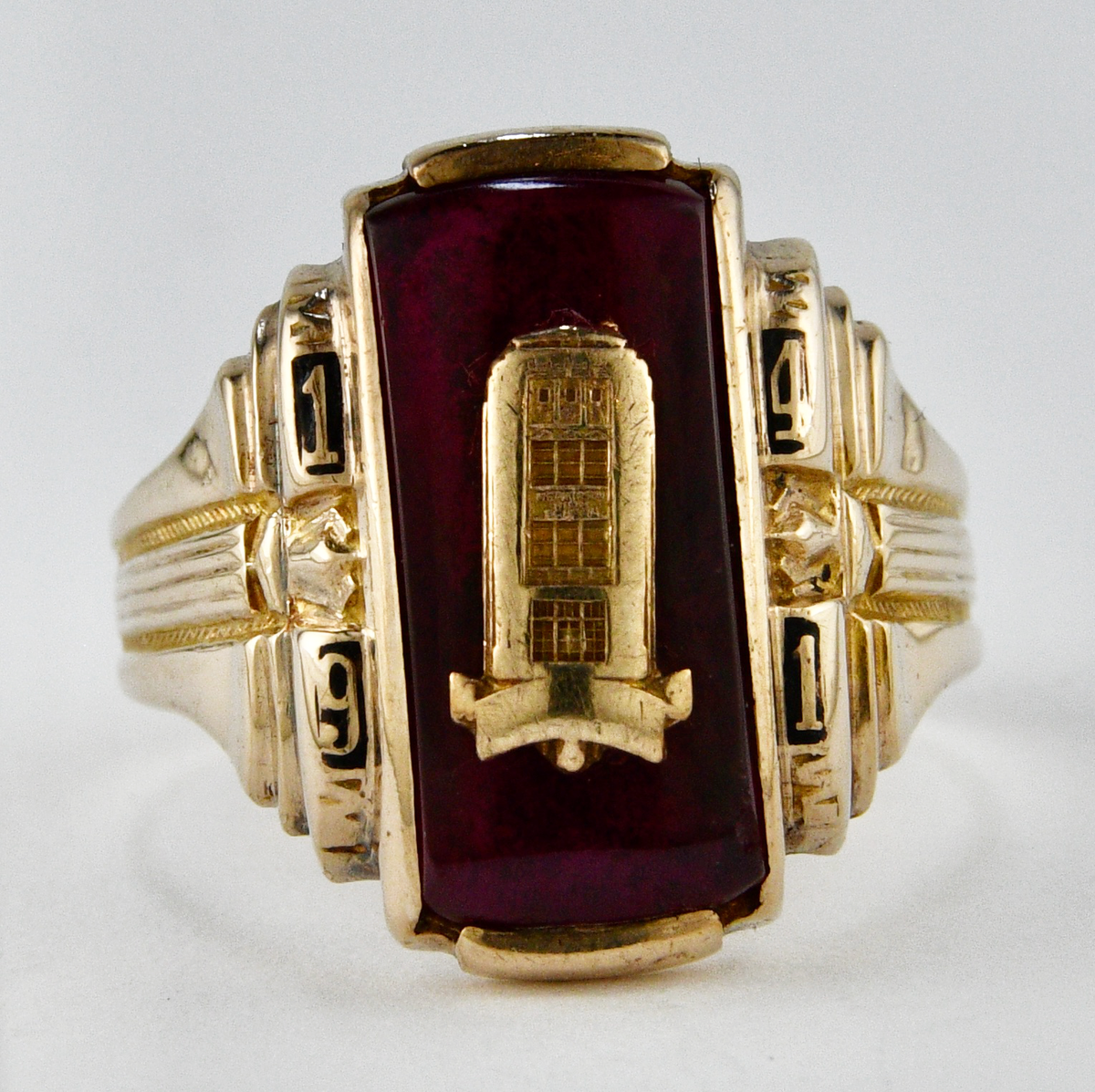Vintage 1941 10K Yellow Gold Herff Jones Red Stone Class Vintage 1941 10K Yellow Gold Herff Jones Red Stone Class