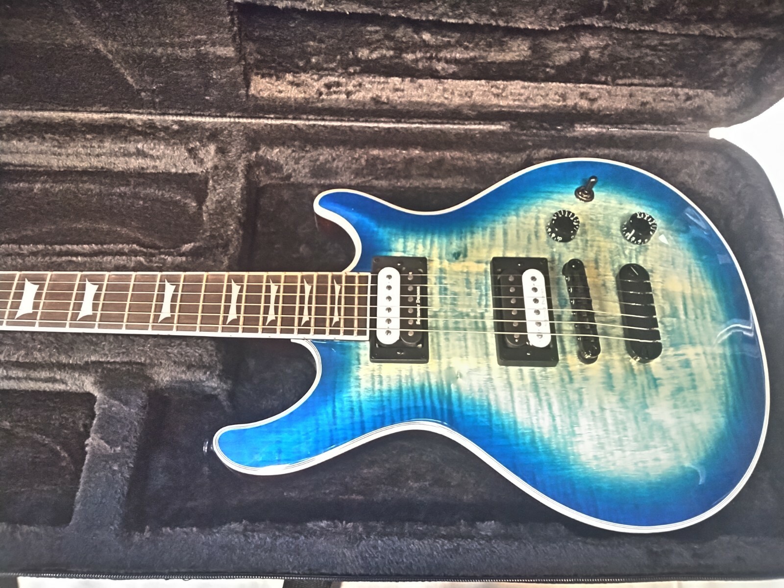 DEAN Icon Select Flame Maple Top Electric Guitar, Ocean Burst with Dean ...