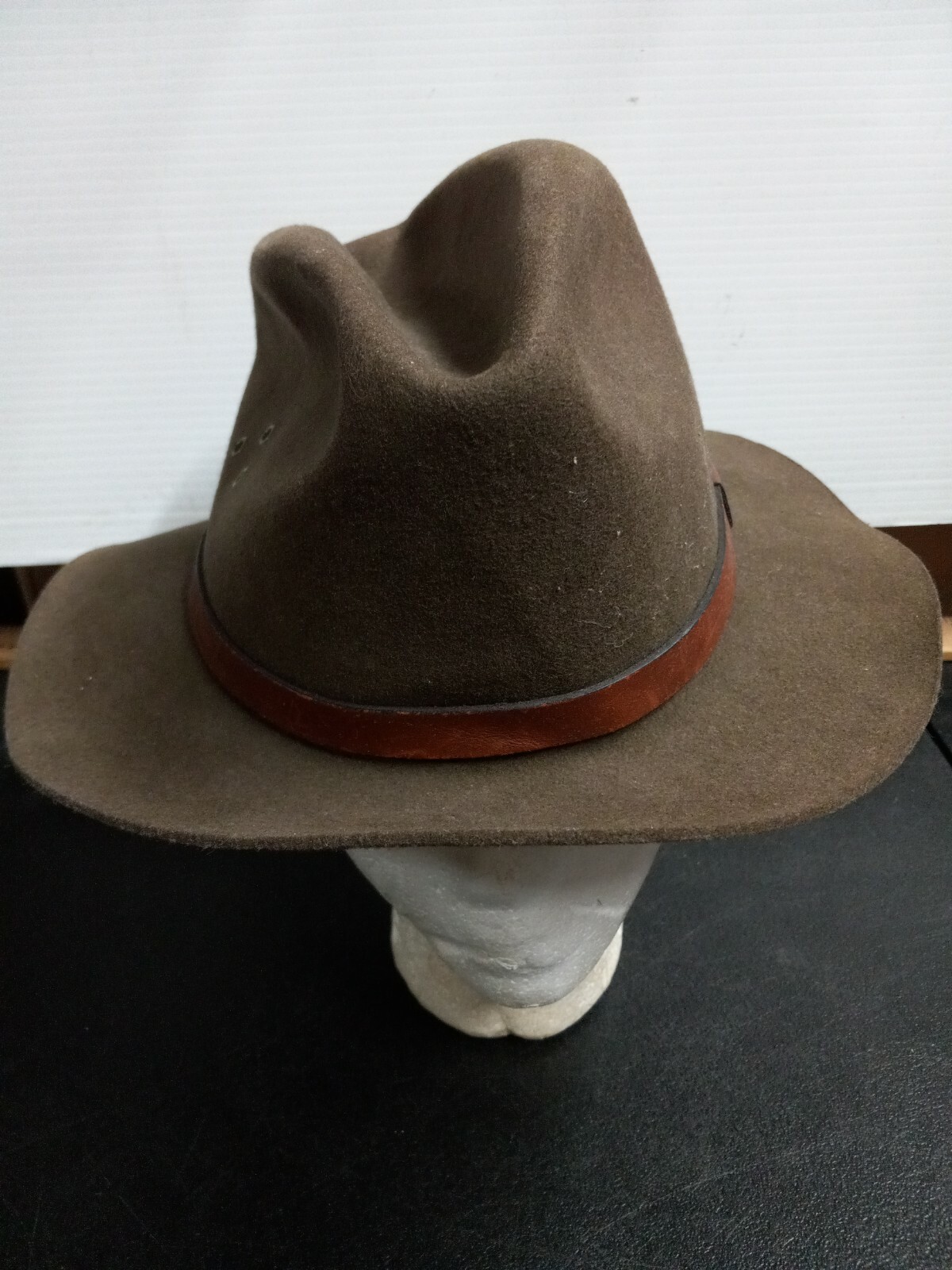 Country Gentleman Surrey Fedora 100% Wool Hat~M~Brown - Gem