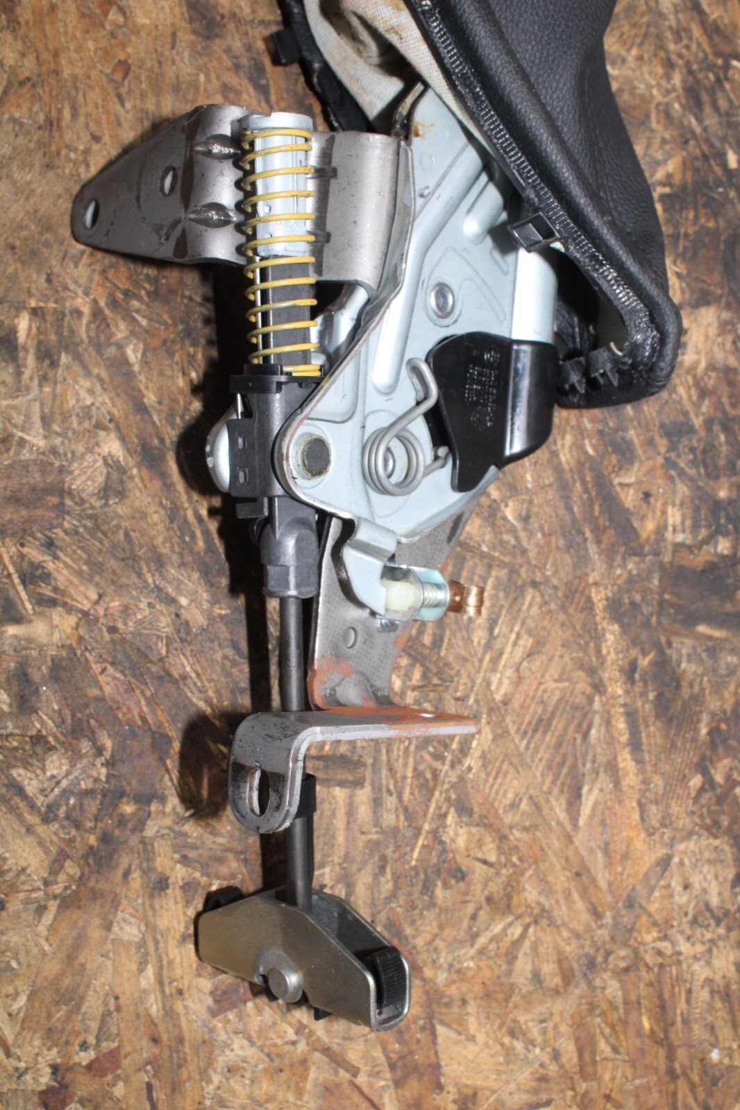 BMW E88 E90 E92 328 335 128 Emergency Hand Brake Lever Handle Assembly ...