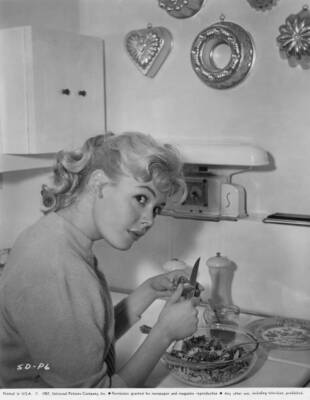 American Actress Sandra Dee Prepares A Salad 1957 Old Photo | eBay