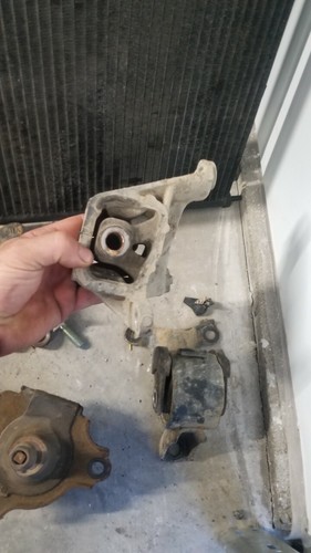 2005-2006 Honda CRV Manual Transmission Engine Mounts Package 2002-2004 ...