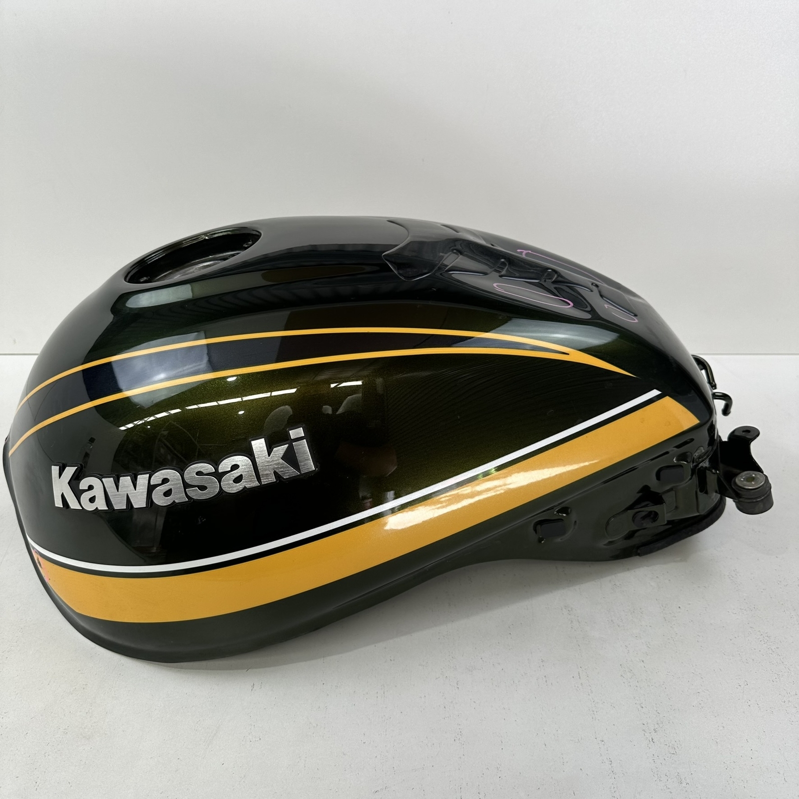 Kawasaki Z900RS Z900 2020 Fuel tank 510905200J01 | eBay