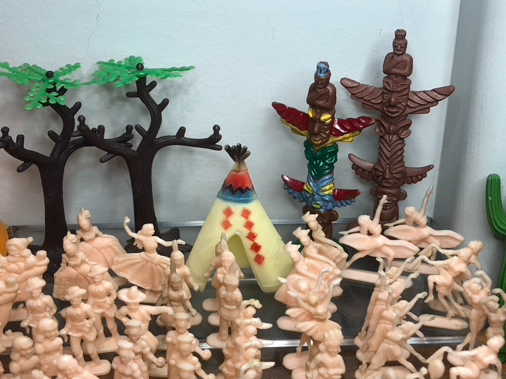 Vintage Western Cowboys, Indians, Vikings, Knights, & Ho Scale Figure ...