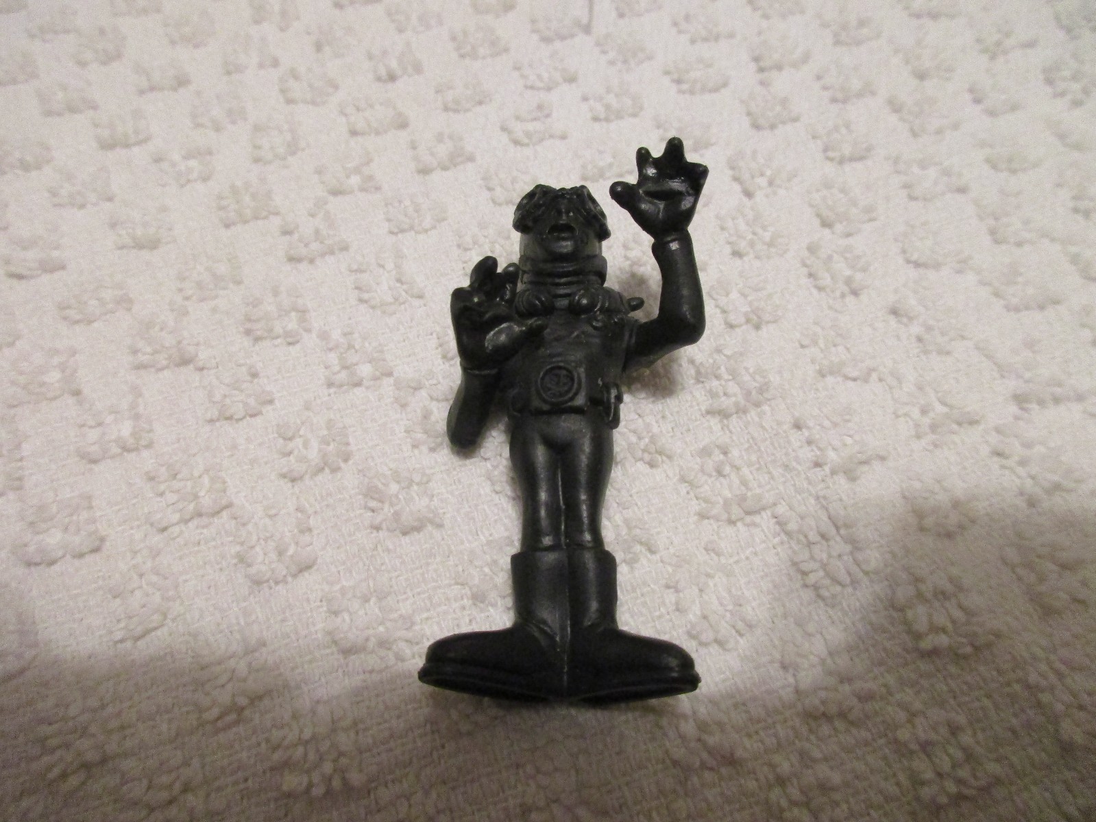 Loose Mezco Prototype Test Shot Hellboy II 2 BPRD Buddies Abe Sapien ...