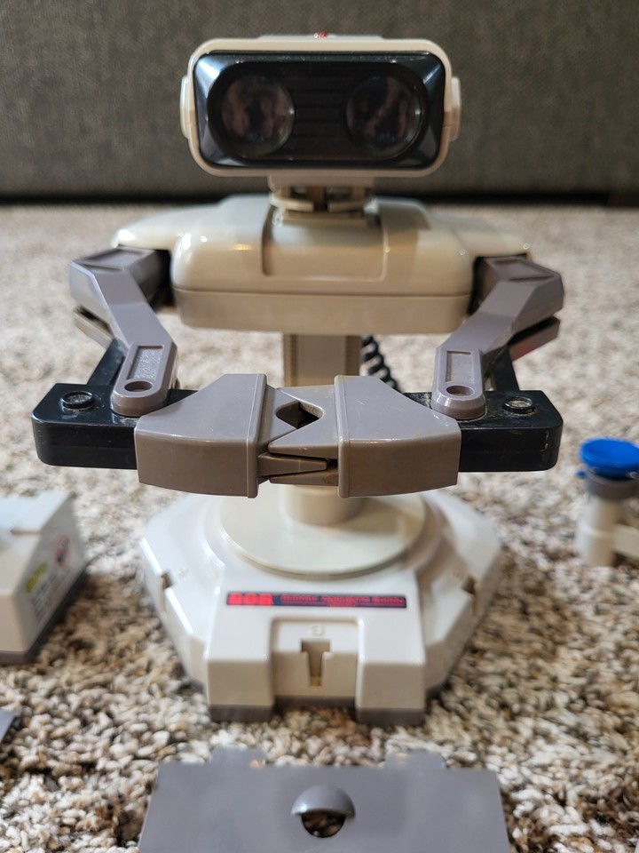 Nintendo NES ROB the Robot Complete ALL ORIGINAL GOOD SHAPE TESTED ...