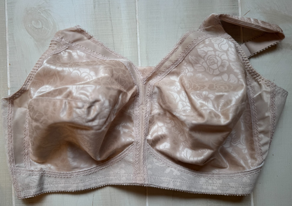 Playtex 18 hour 4693 wire free ultimate shoulder comfort bra size 46 DD ...