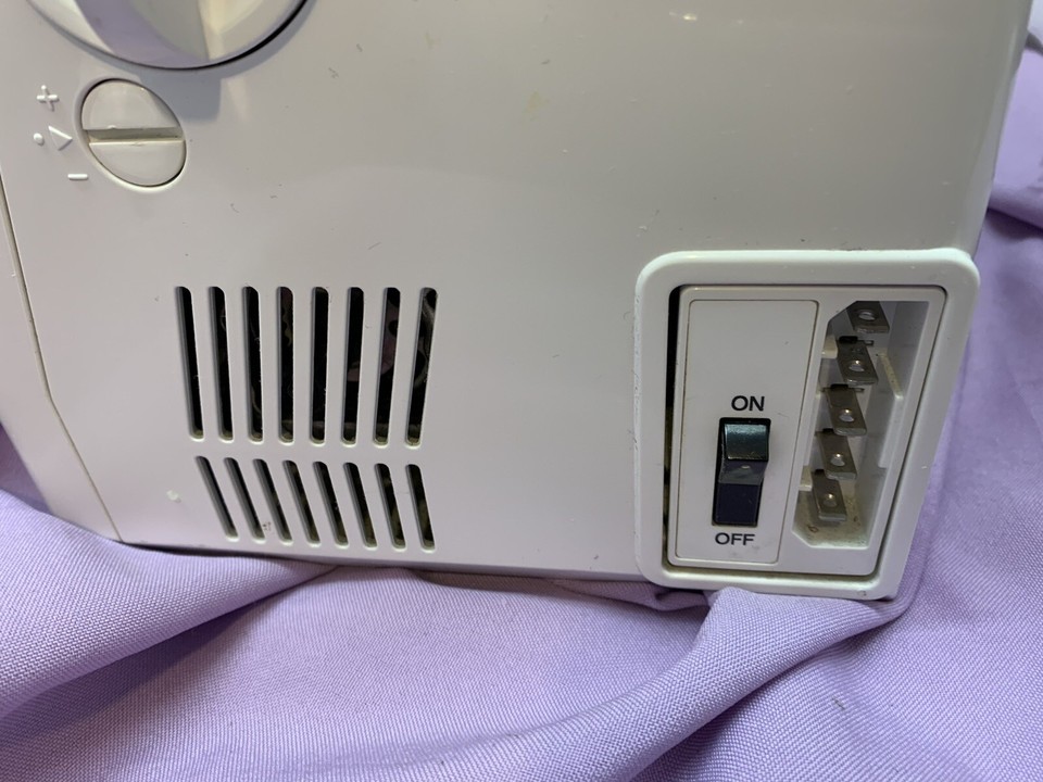 Elna 3007 Sewing Machine Swiss Design. Read Description | eBay