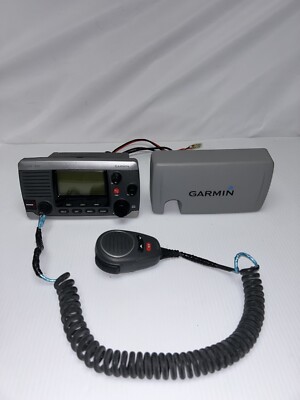 Garmin VHF 100 DSC Marine Radio with Mic & Sun Cover – Compact ...