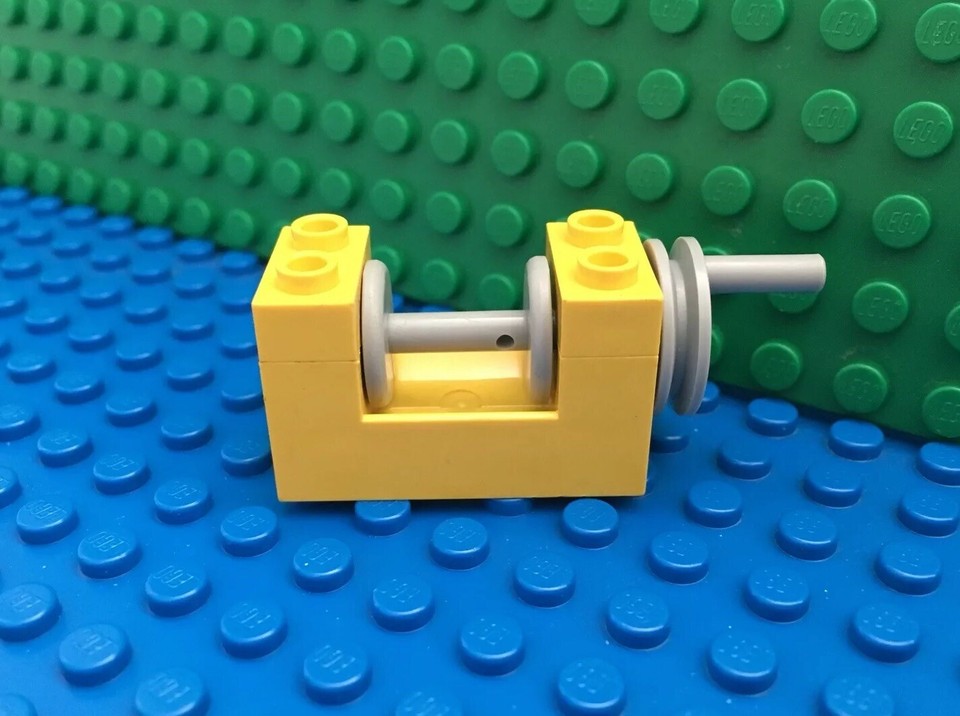 LEGO Vintage Yellow String Reel Winch 2 x 4 x 2 375 6075 7814 6361 4552 ...