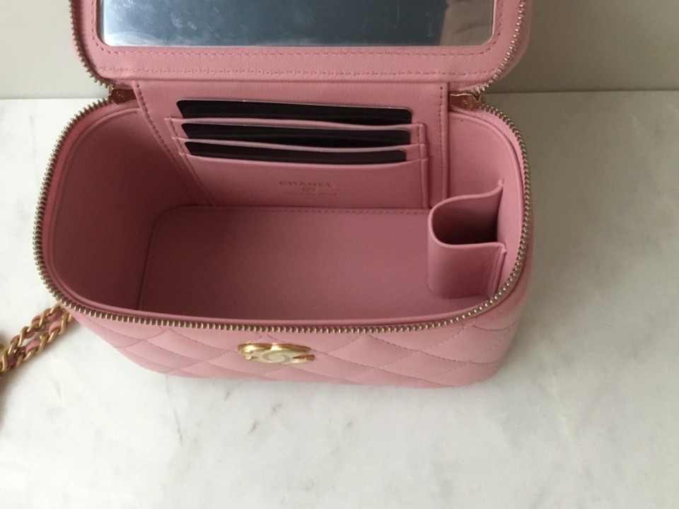 New CHANEL 22K Vanity Case Top Gold CHAIN Handle Barbie Pink Lambskin ...