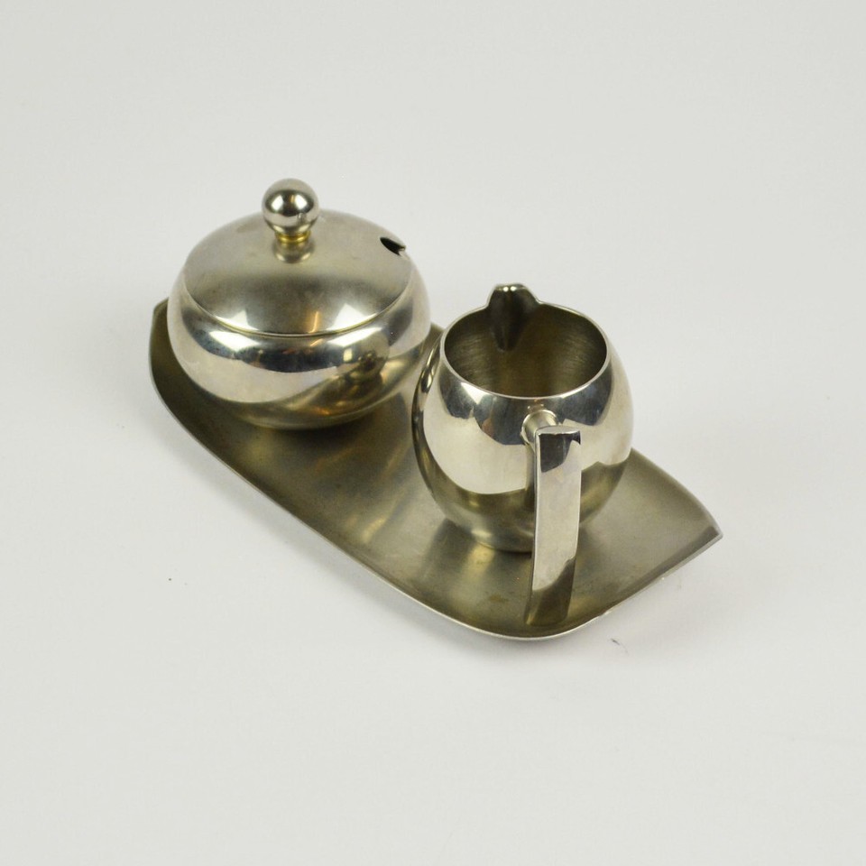 Bricco Del Latte & Barattolo Zucchero Su Vassoio - Zucchero - Acciaio ...