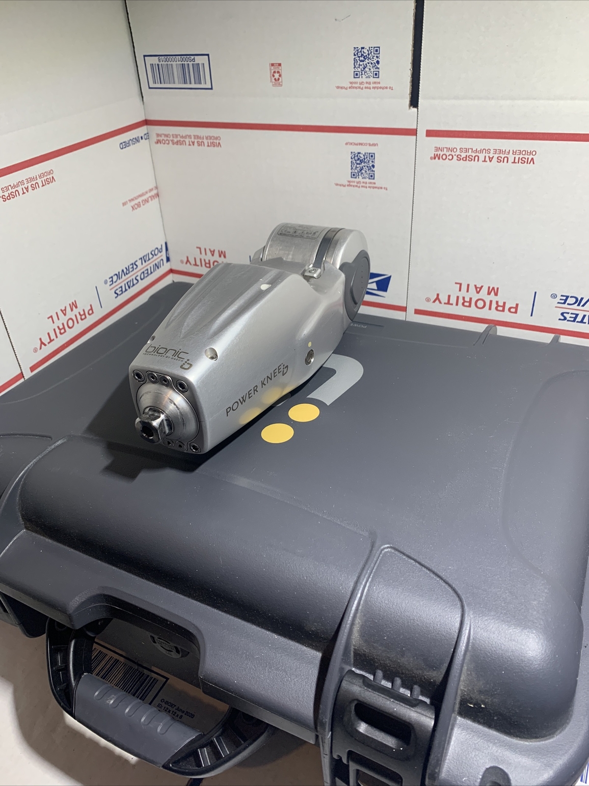 Ossur Power Knee Prosthetic. Ossur Motorized Prosthetic Knee. 2015 ...