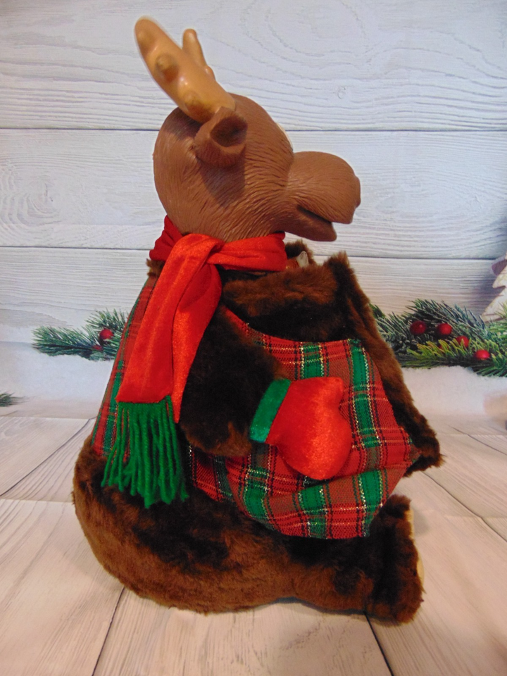 Singing Surprise Open up Christmas Moose with animation and lights ...