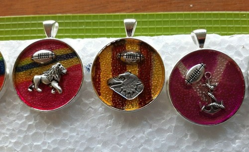 Aussie Rules Football Bulldogs Fremantle St Kilda Collingwood pendant ...