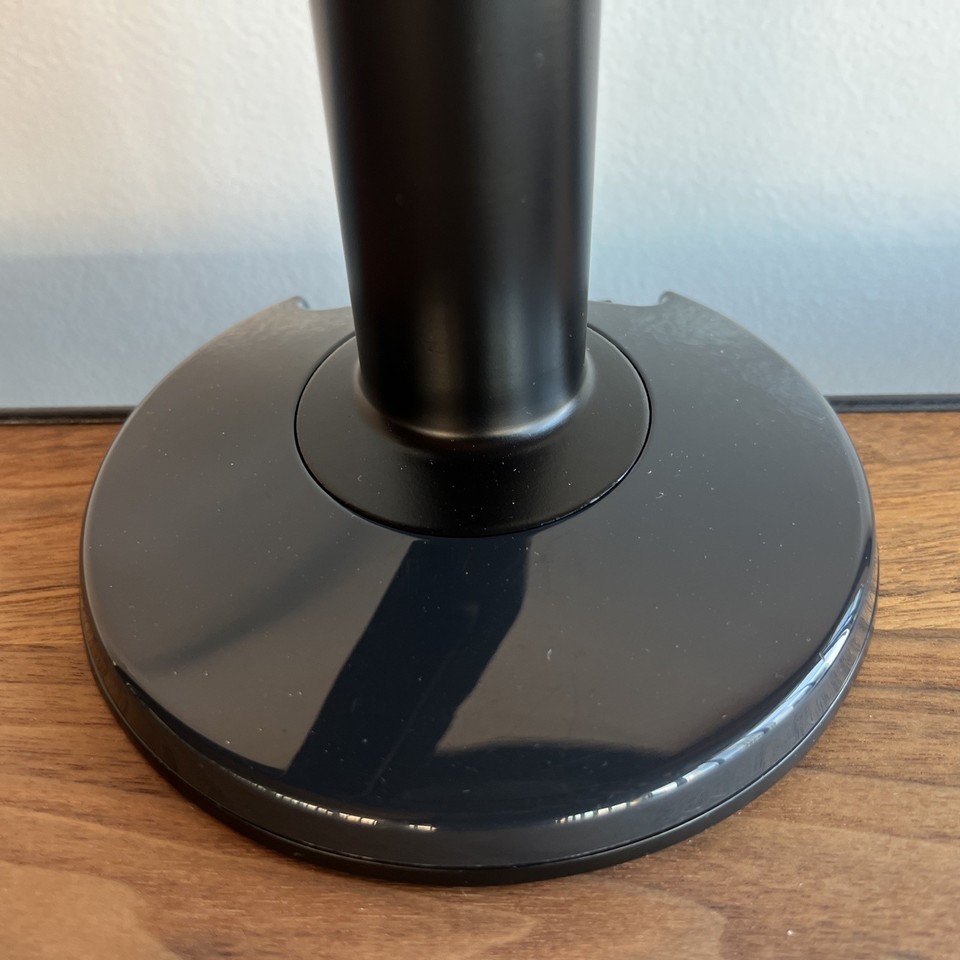 Humanscale Adjustable Articulating Desk Mount Clamp On Computer Monitor ...