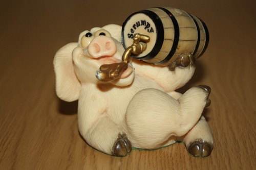 Collectable Piggin' Figurine - Piggin' Pickled - David Corbridge - 2000 ...
