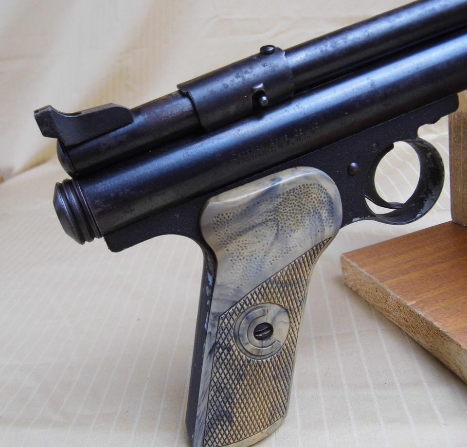 Vintage Crosman Model 150 Pellgun .22 Cal. CO2 Pellet Gun Pistol Sealed ...