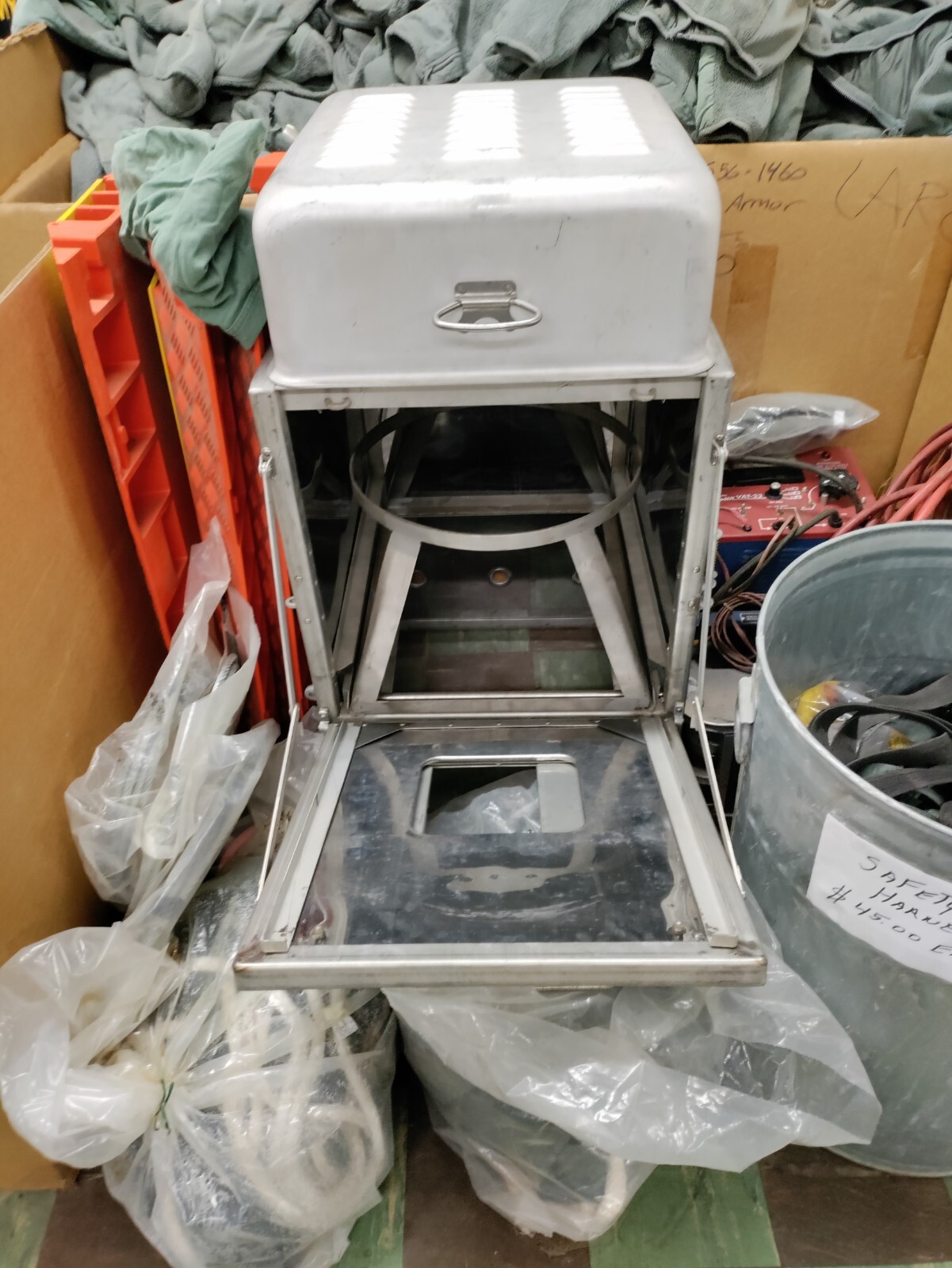 ONE-MILITARY SURPLUS KITCHEN M59 FIELD RANGE STOVE OVEN NO POTS,PANS Or ...