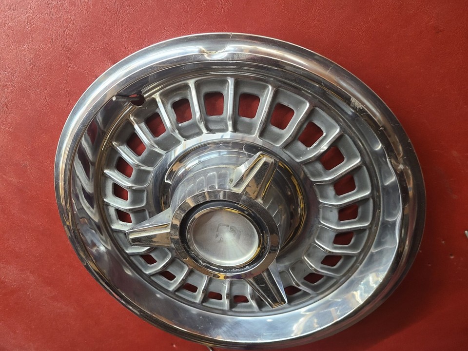 1966 Pontiac 14" Spinner Hubcap Wheel Cover Bonneville Catalina Lemans ...