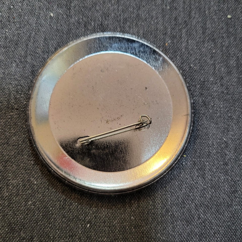 Steak N Shake Employee Pin I'm Dreaming Of A White Chocolate Shake | eBay