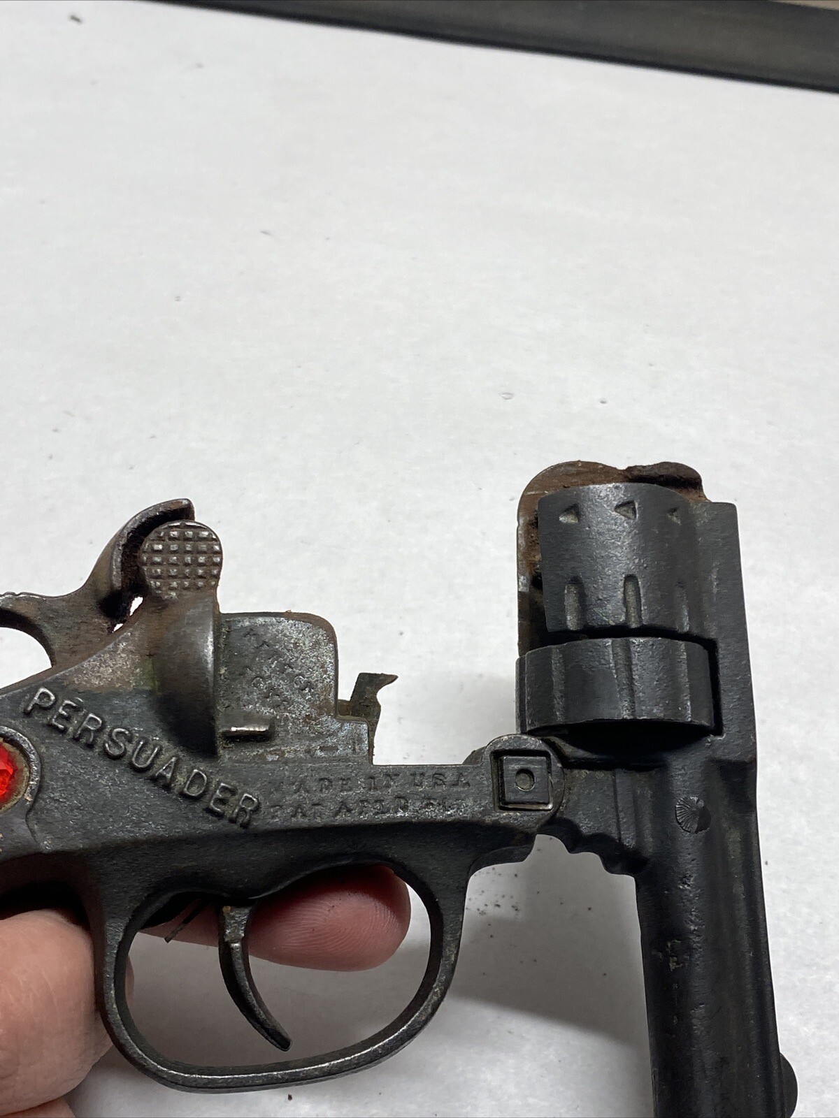 1937 TOY CAP CAST IRON TOY GUN PERSUADER BY KENTON RED JEWEL RARE | eBay