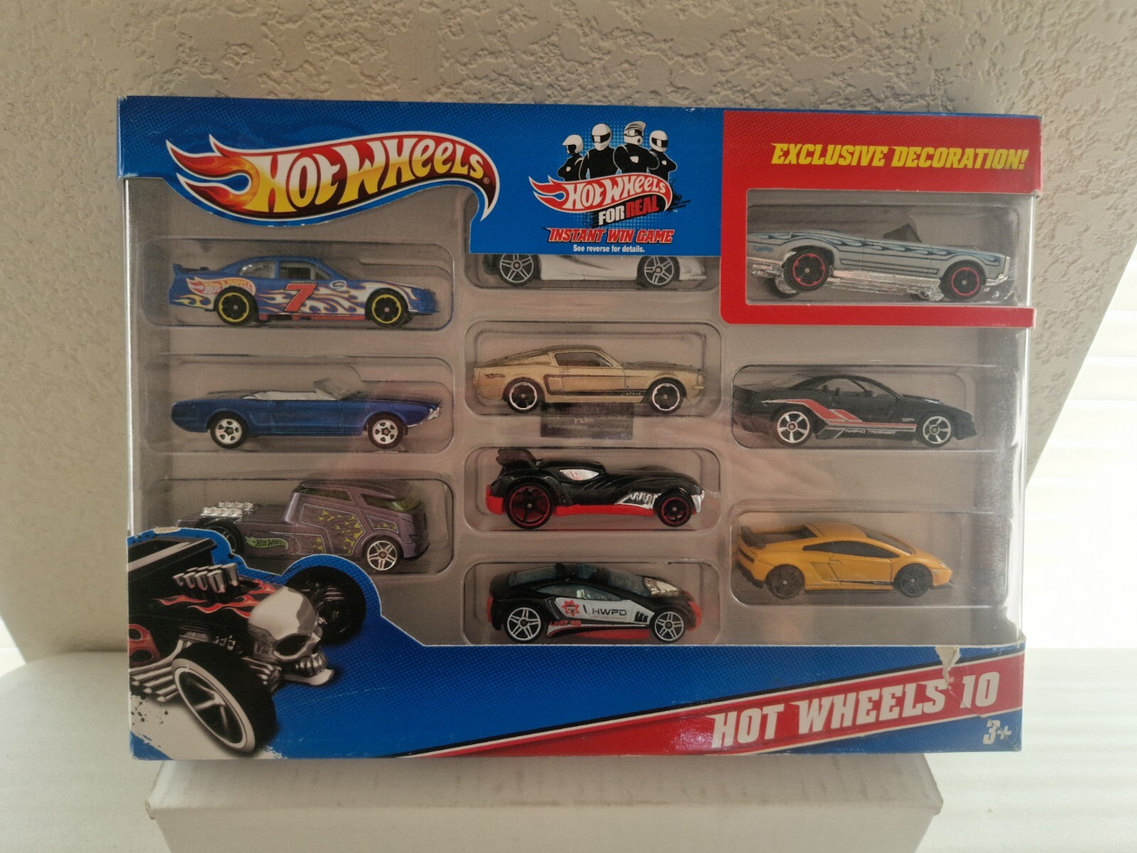 Hot Wheels 10 Pack Gift Set with Exclusive '67 Pontiac GTO D5 | eBay