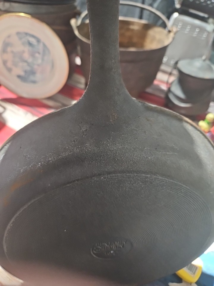 Benjamin & Medwin 10 1/2 Cast Iron Skillet ~ Very Nice Condition! | eBay