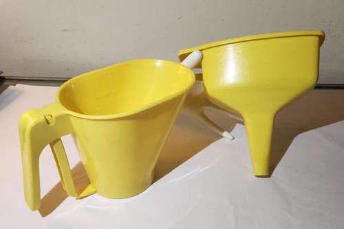 1970s Retro Yellow Rubbermaid 3 Cup Sifter and Funnel Kitchen Gadgets ...