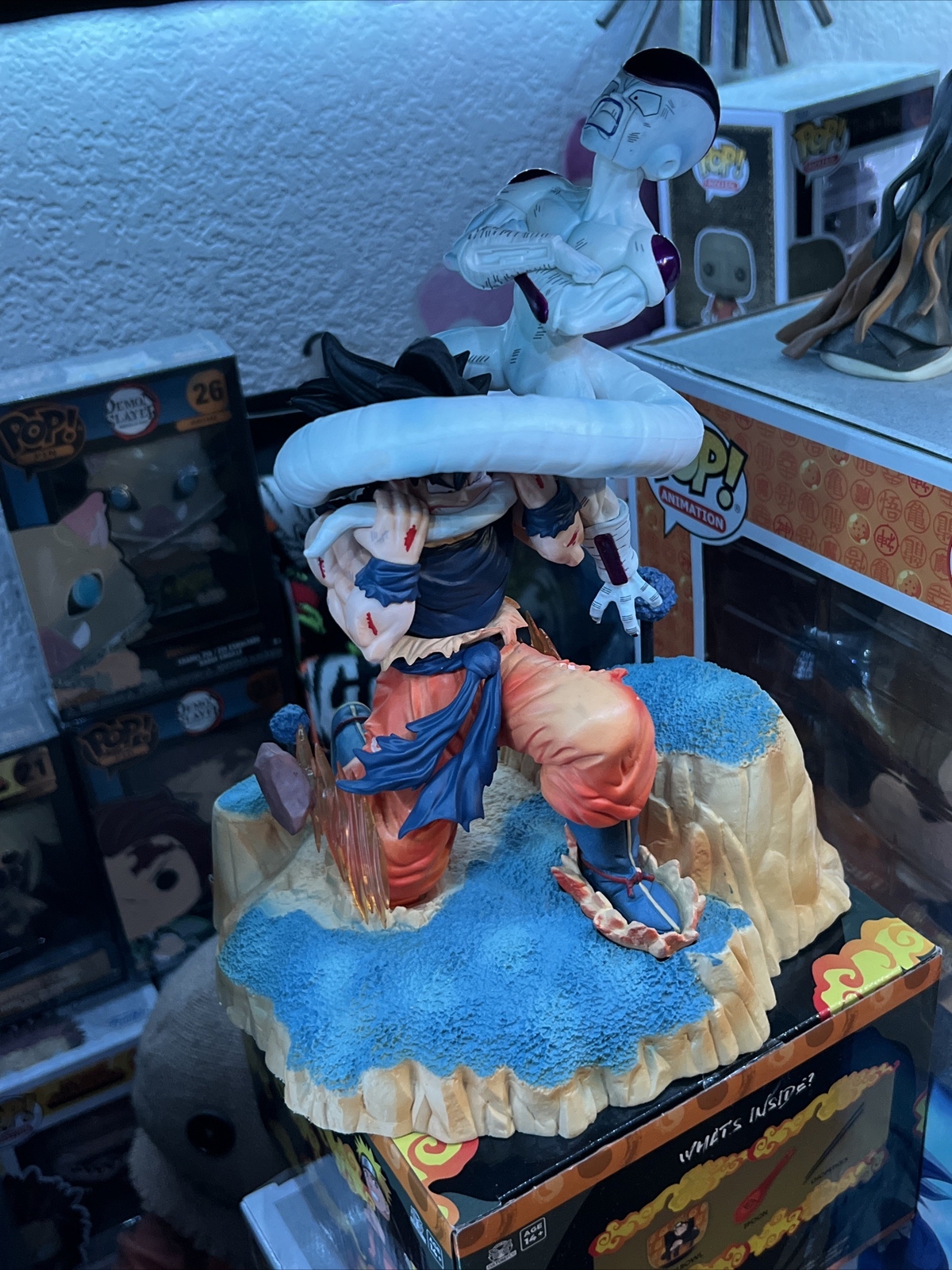 NEW Dragon Ball Z Son Goku Bite The Tail Frieza 10.6'' PVC Figure Model ...