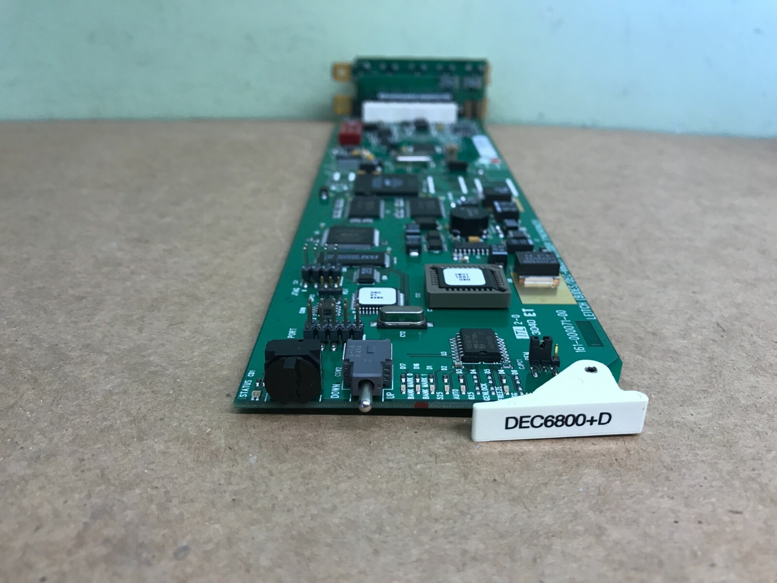 Leitch DEC6800+D DES/DEC-6800+ DECODER SYNCHRONIZER With backplane | eBay