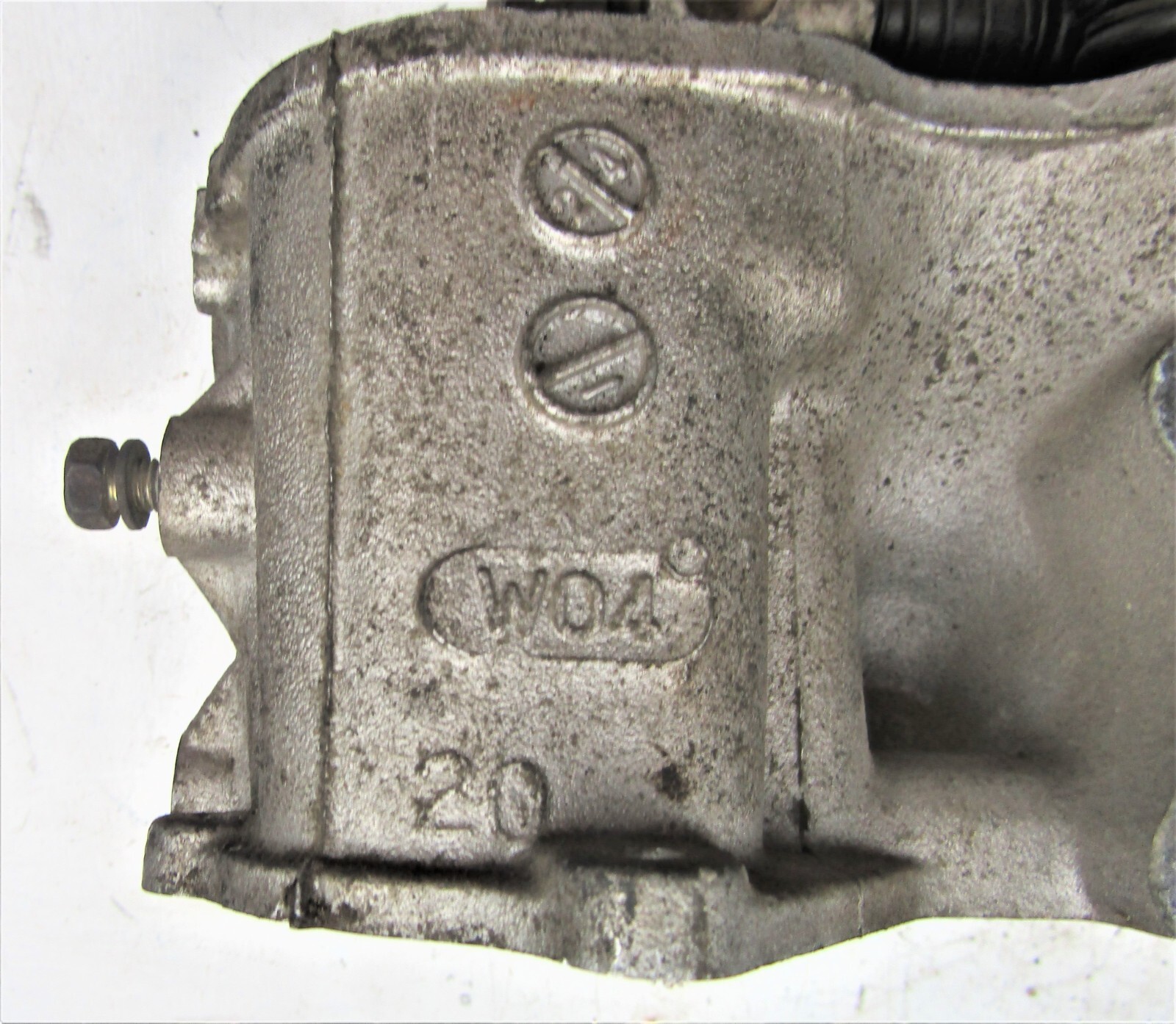 Nissan engine Z18 Z20 OHC EFI type 4plugs petrol cylinder head ...