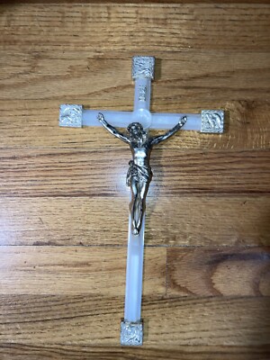 Crucifixes & Crosses - Plastic Crucifixes