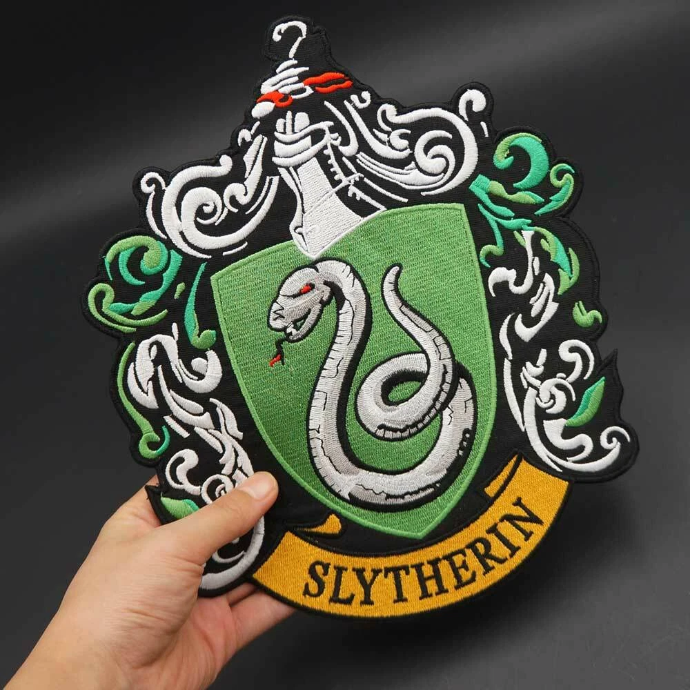 Hogwarts Slytherin Crest
