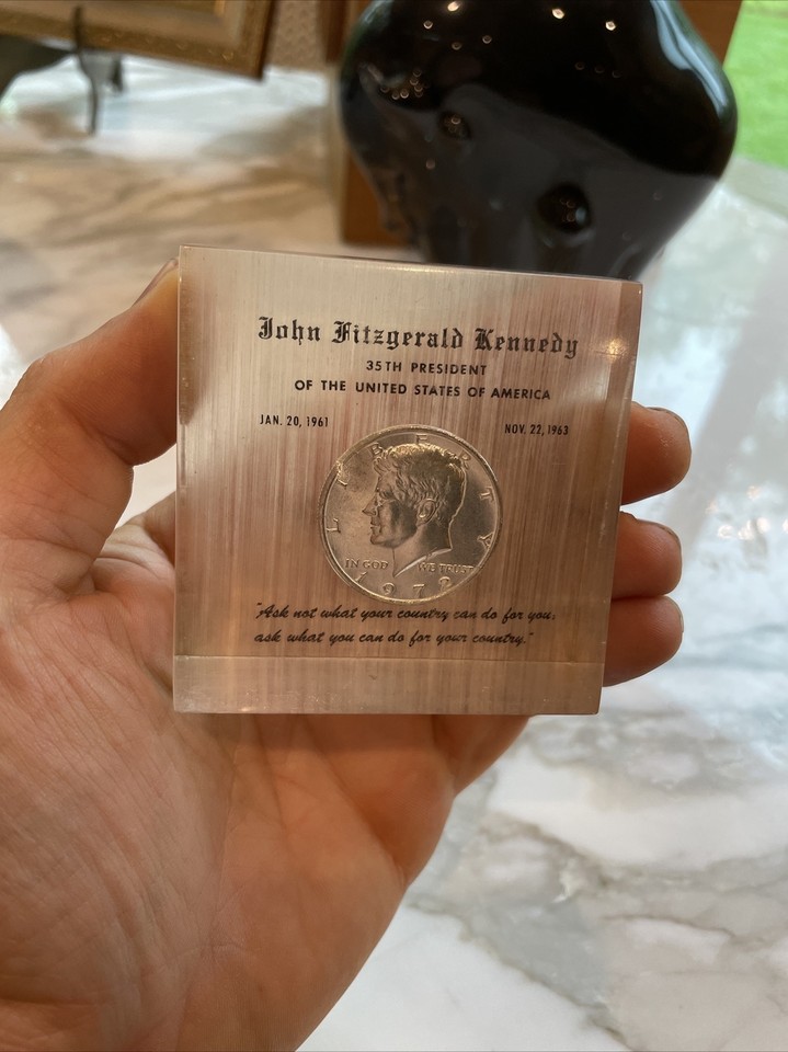 1972 Lucite Acrylic JFK Silver Half Dollar Coin Paperweight Vintage ...