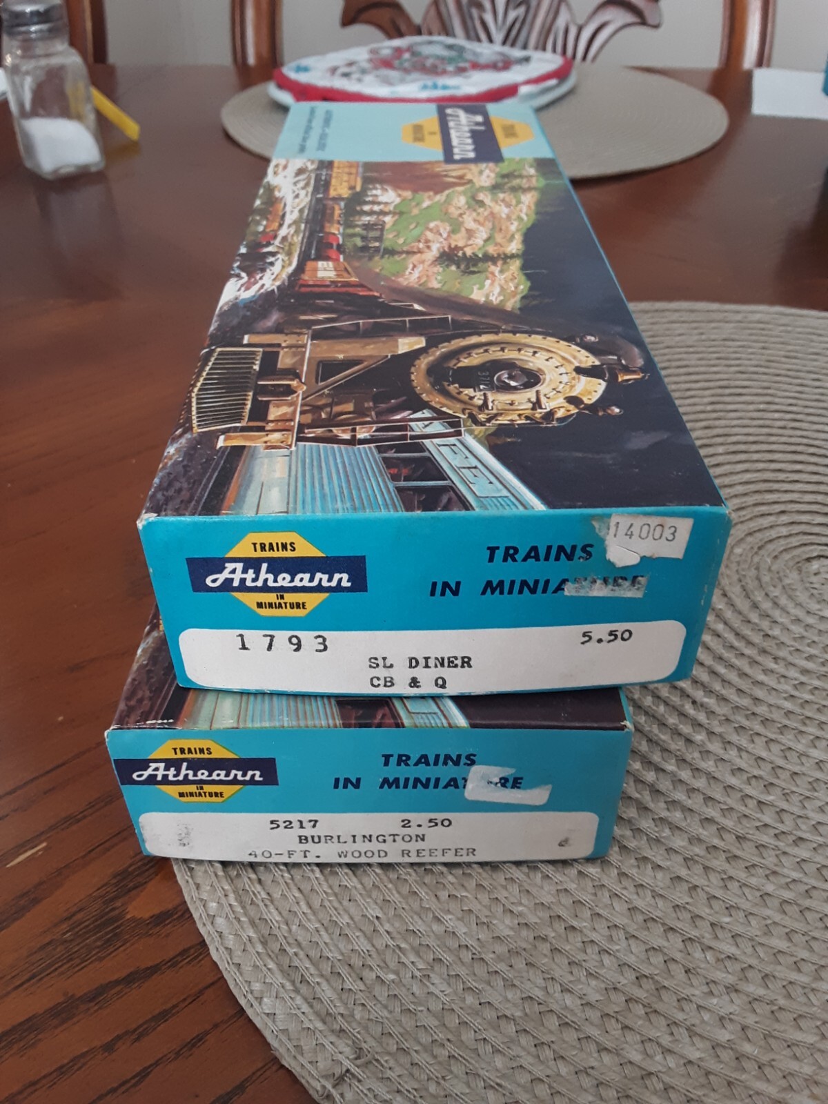 ATHEARN Train Car Lot Of 2 Boxcar And Diner | eBay