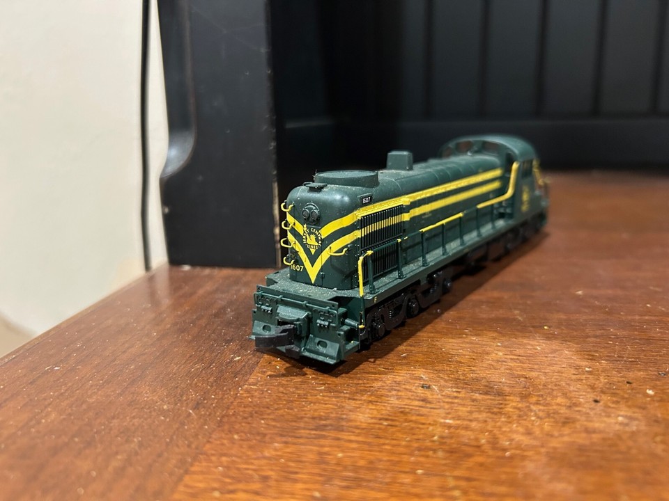 HO Scale Atlas Jersey Central RS3 diesel locomotive 1607 | eBay
