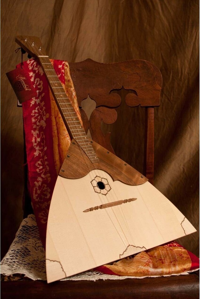 Roosebeck Deluxe Prima Balalaika Walnut + Snark Tuner + String Set | eBay