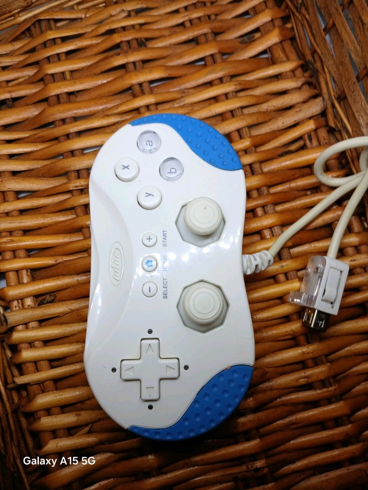 Nyko Wired Classic Controller for Nintendo Wii - White/Blue | eBay