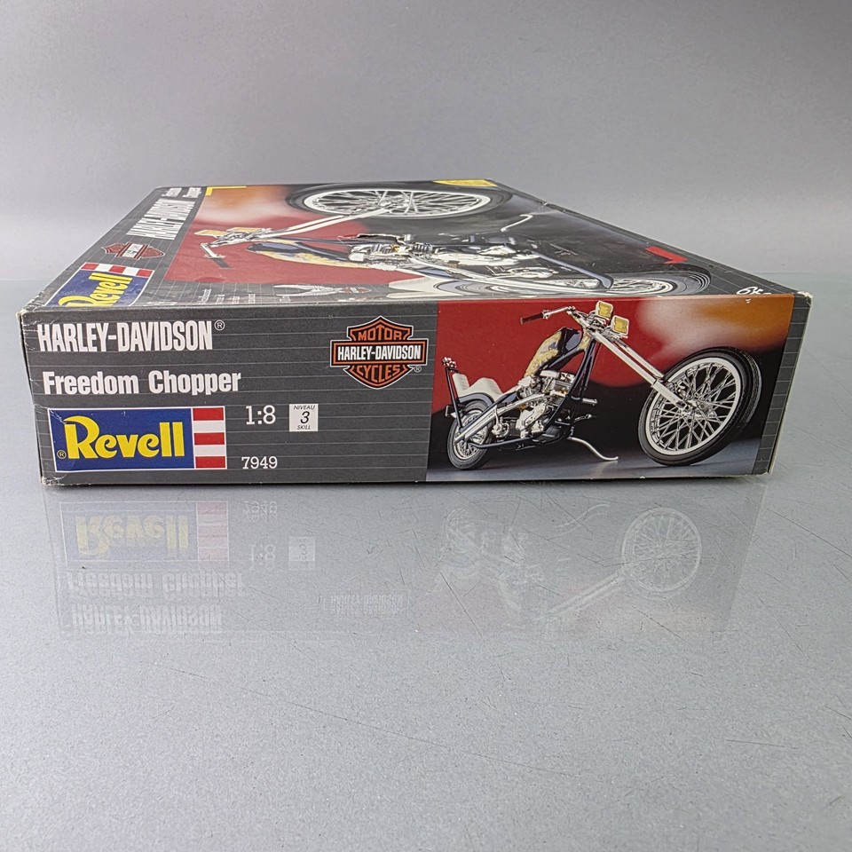 Revell 7949 1:8 Harley-Davidson Freedom Chopper Motorcycle Model Kit ...