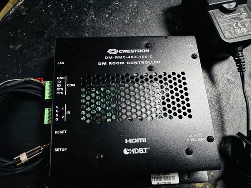 Crestron DM-RMC-4KZ-100-C DigitalMedia 8G+® 4K60 HDR Receiver & Room ...