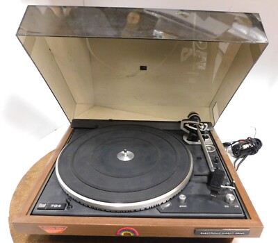 Dual 704 Electronic Direct Drive Turntable. Overall appearance is very ...