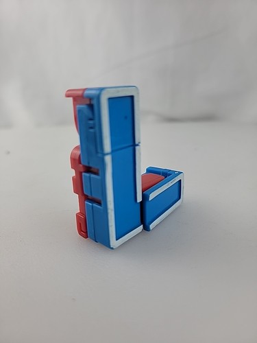 Alpha-Bots Transforming Alphabet Letter L Action Figure Lakeshore ...