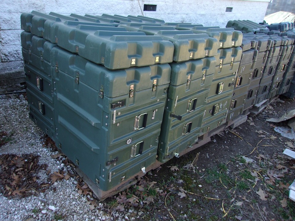 ONE MILITARY SURPLUS SOLAR SERVER RACK (NO BATTERY INCLUDED) MOUNT CASE ...