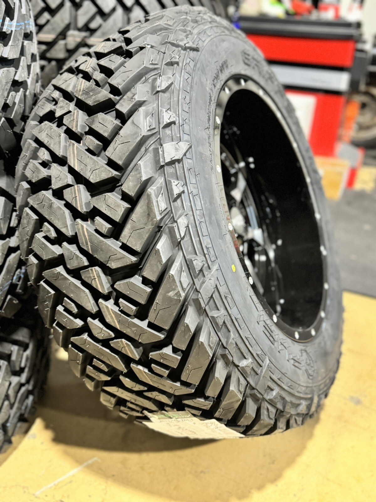 4) 20x12 Moto Metal MO970 Black Wheels 35" Fuel MT Tires 5X5 Jeep ...