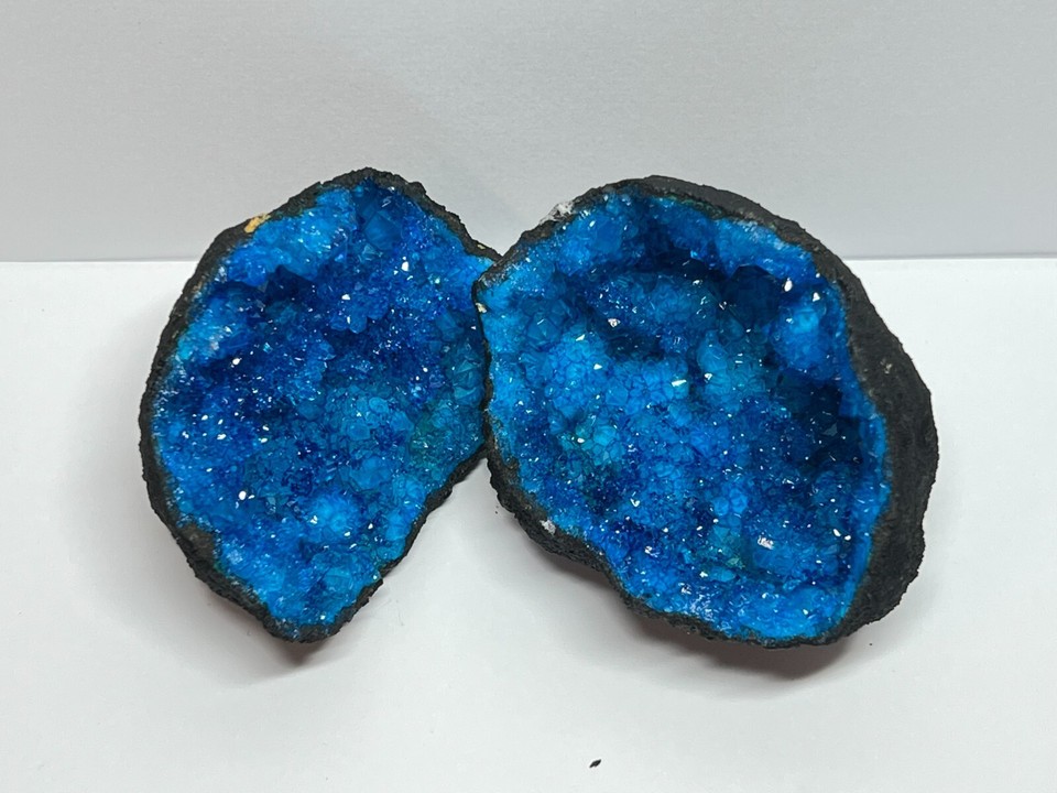 Atlas Mountain Crystal Geode with gift bag Sparkling Colours with ...