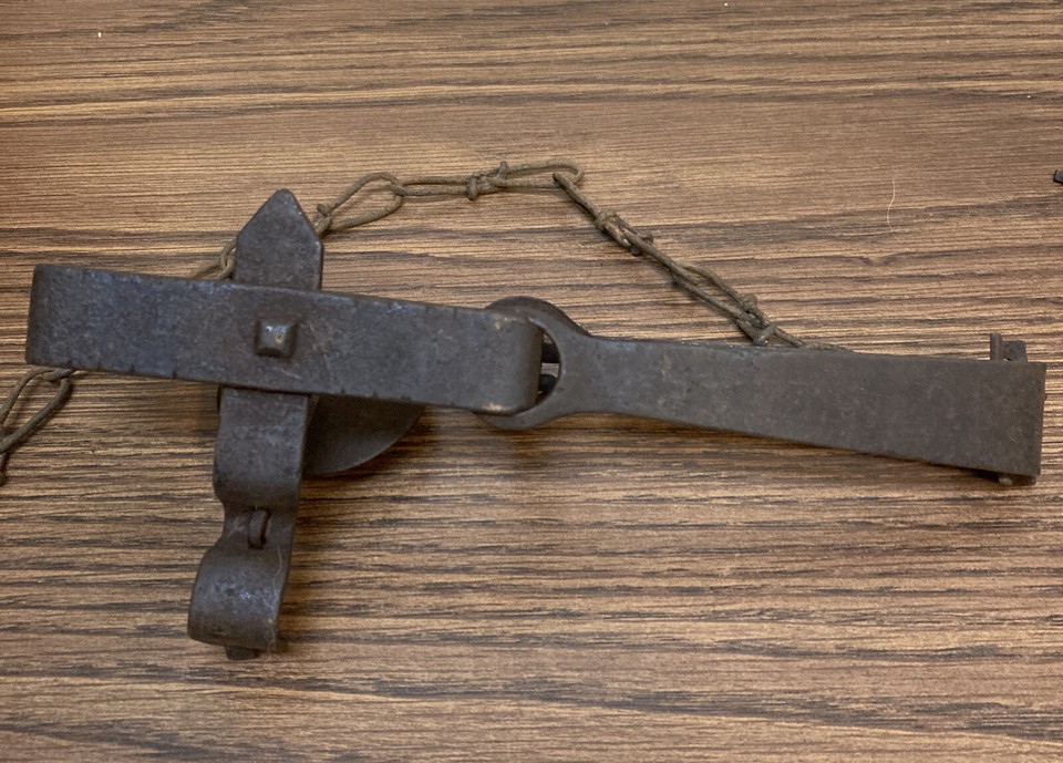 Vintage Early CTO Oneida Victor #1 1/2 Long Spring Trap | eBay