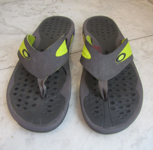 Oakley Red Code Plus Yellow/Gray Flip Flop Comfort Sandal Shoes Men's ...